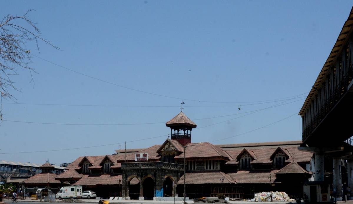 Two new FoBs commissioned at Bandra and Khar stations - Projects ...